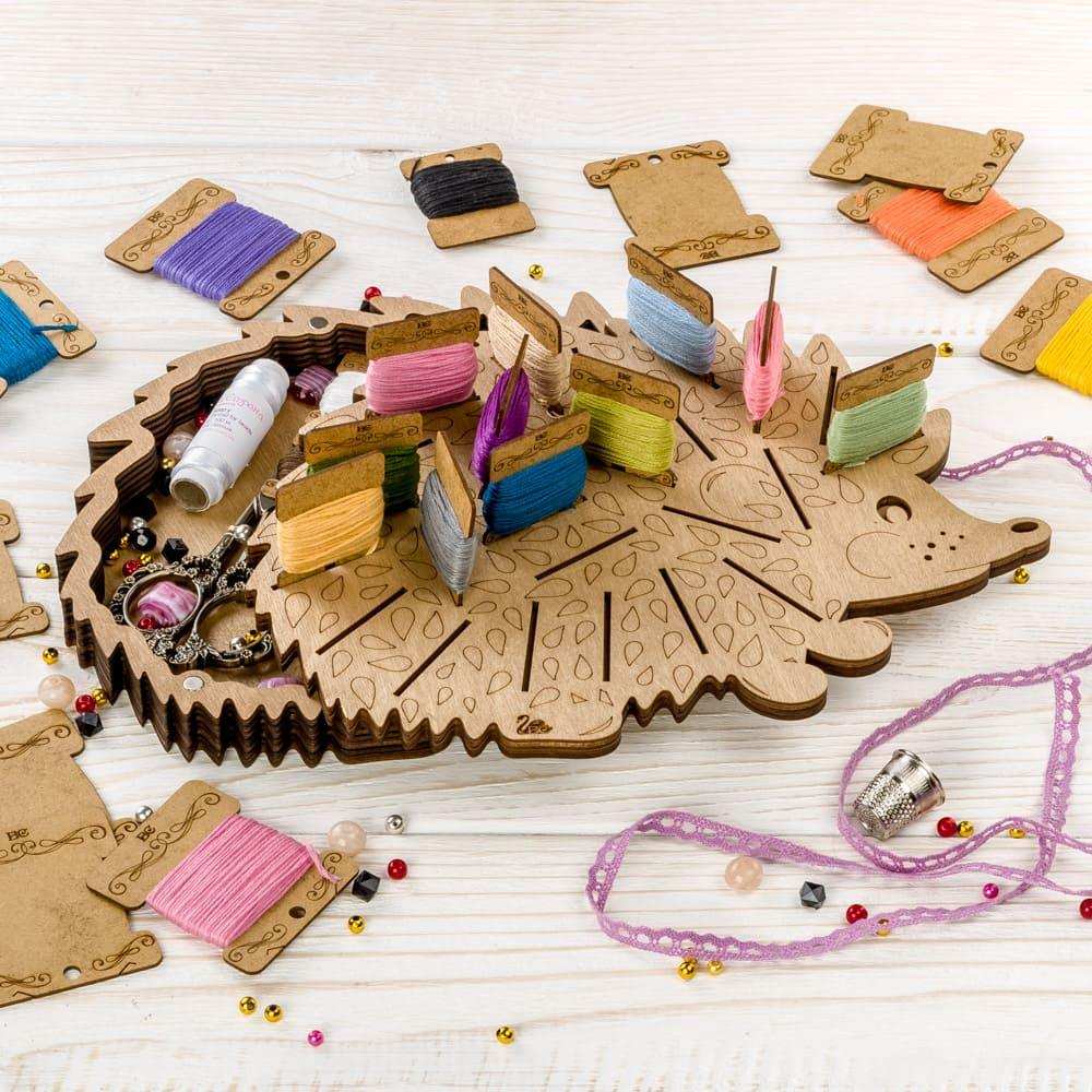 Storage Box for handcraft and 26 bobbins included — HobbyJobby